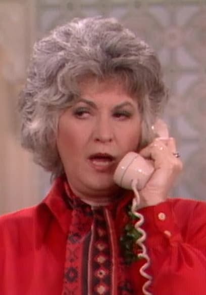 Watch Maude S06:E614 - Maude's Christmas Surprise - Free TV Shows | Tubi
