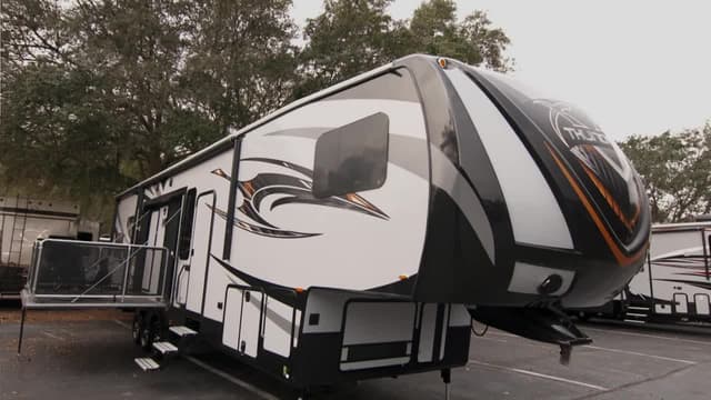 Watch Big Time RV S03:E10 - Surfing Safari - Free TV Shows | Tubi