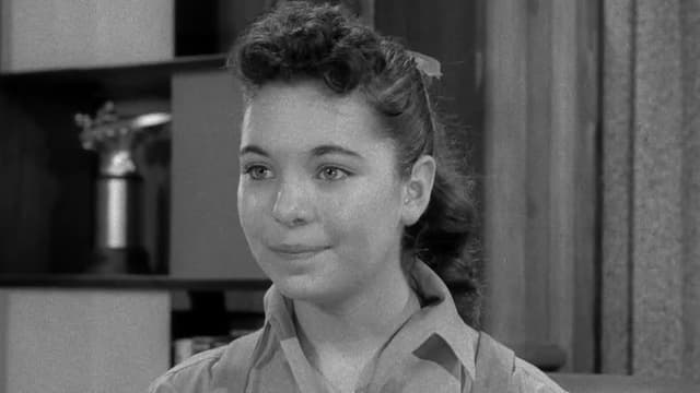 Watch Leave It to Beaver S01:E11 - Beaver's Short Pants - Free TV Shows ...