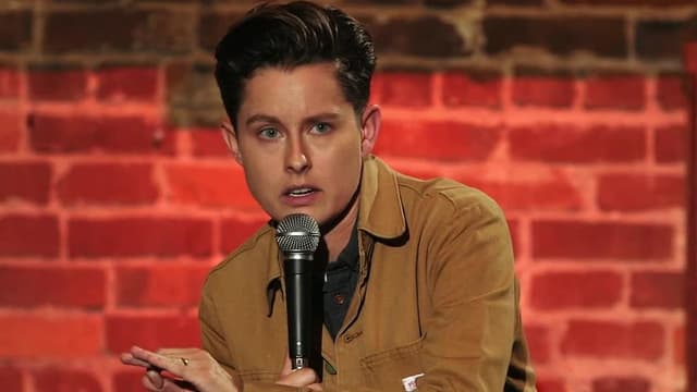 Watch The Guest List S01:E05 - Michelle Buteau, Jamie Lee and More ...