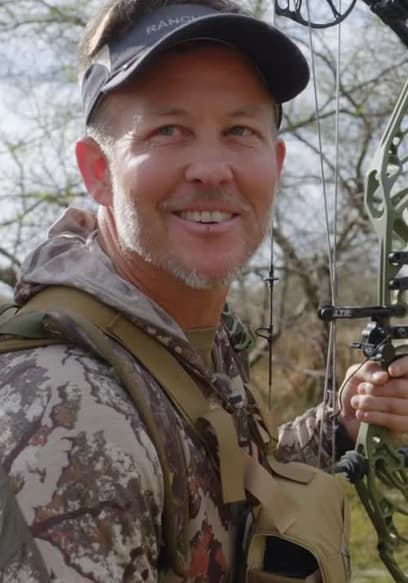 Watch On the Hunt S02:E02 - Texas Archery Hog - Free TV Shows | Tubi
