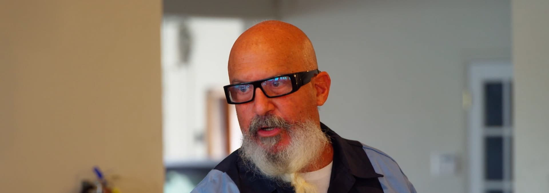 Watch South Beach Classics S05:E03 - Ted Loses His Sister - Free TV ...