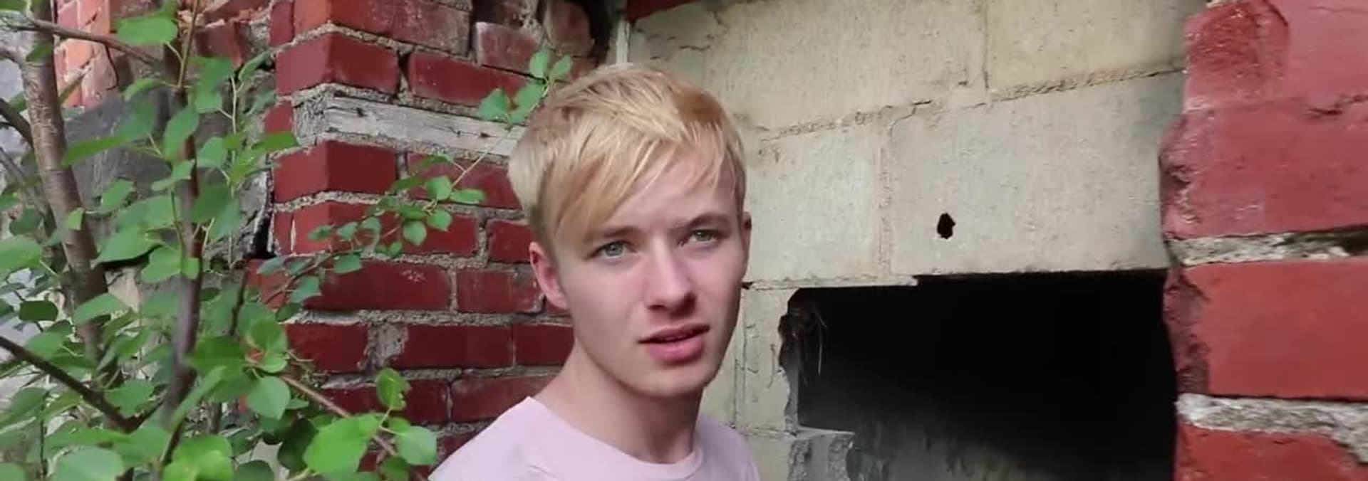 Watch Sam and Colby S08:E01 - Exploring an Abandoned Hospital - Free TV ...