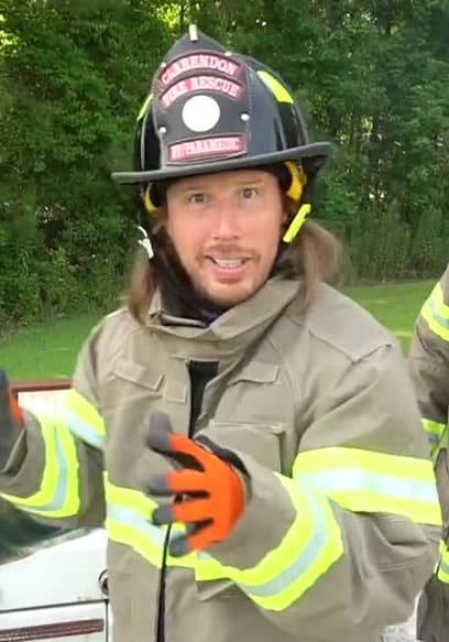 Watch Handyman Hal S01:E05 - Fire Safety With Firefighters / Fire Truck ...