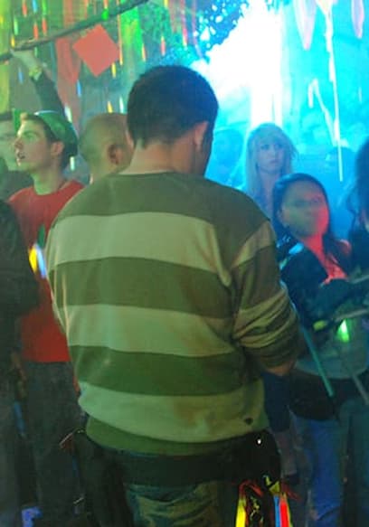 Watch Skins S01:E01 - Tony - Free TV Shows | Tubi