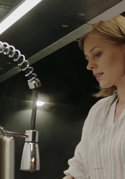 Watch The Sniffer S04:E01 - Episode 1 - Free TV Shows | Tubi