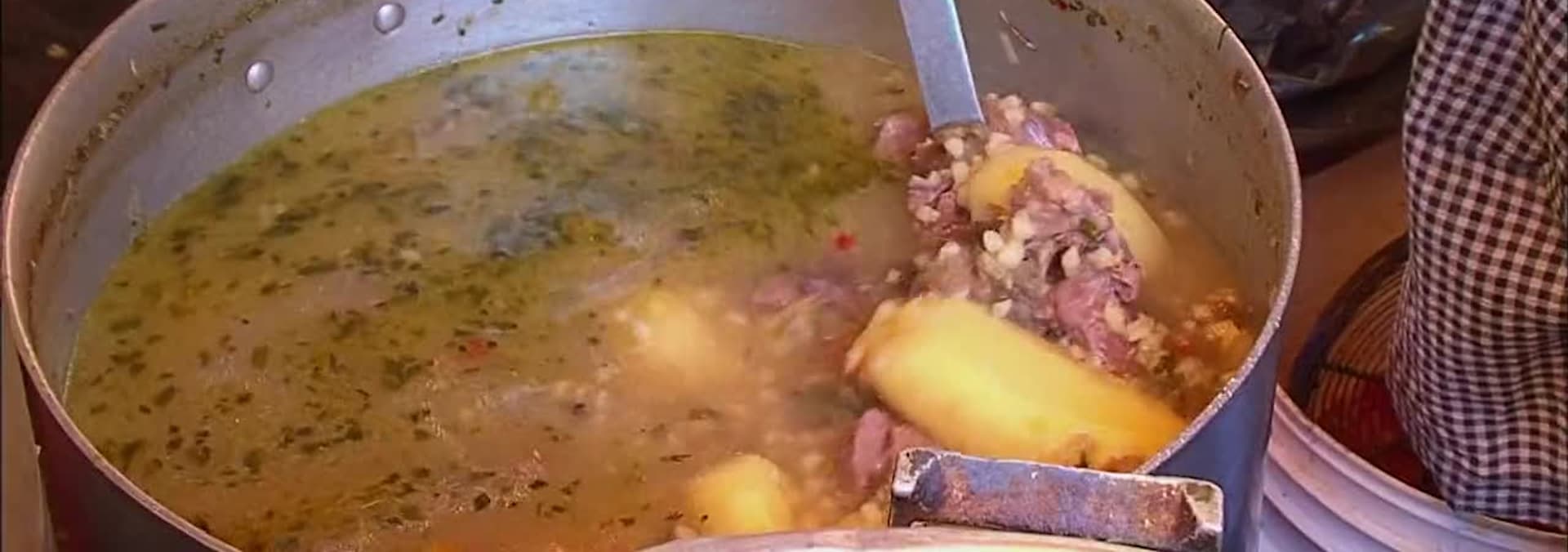 Watch Bizarre Foods With Andrew Zimmern S03:E11 - Buenos Aires - Free ...