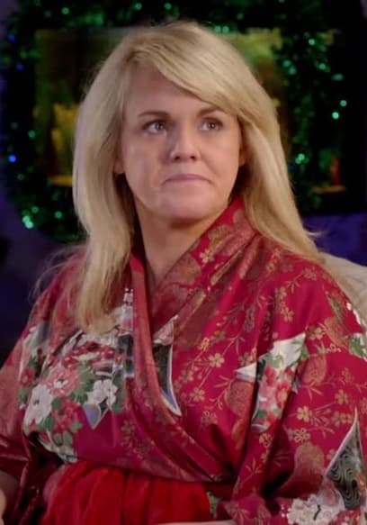 Watch Mount Pleasant S02:E10 - Episode 10 - Free TV Shows | Tubi