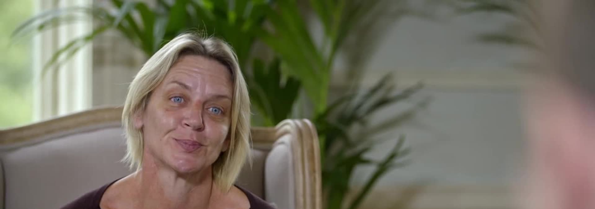 Watch 10 Years Younger in 10 Days S02:E07 - Suzanne and Alison - Free ...
