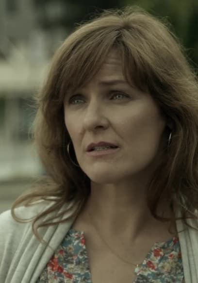 Watch Bitten S03:E03 - Right Behind You - Free TV Shows | Tubi