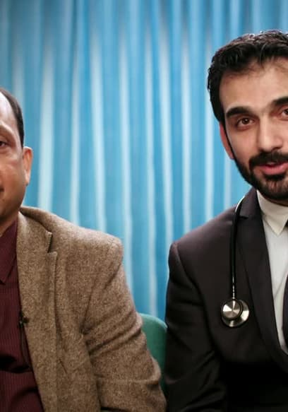 Watch Inside the Operating Theatre S01:E10 - James, Jonathan, Jan ...