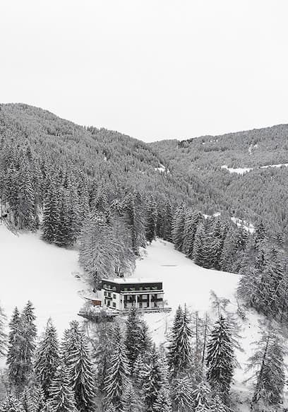 Watch The World's Most Remote Hotels S01:E02 - Briol (Italy) - Free TV ...