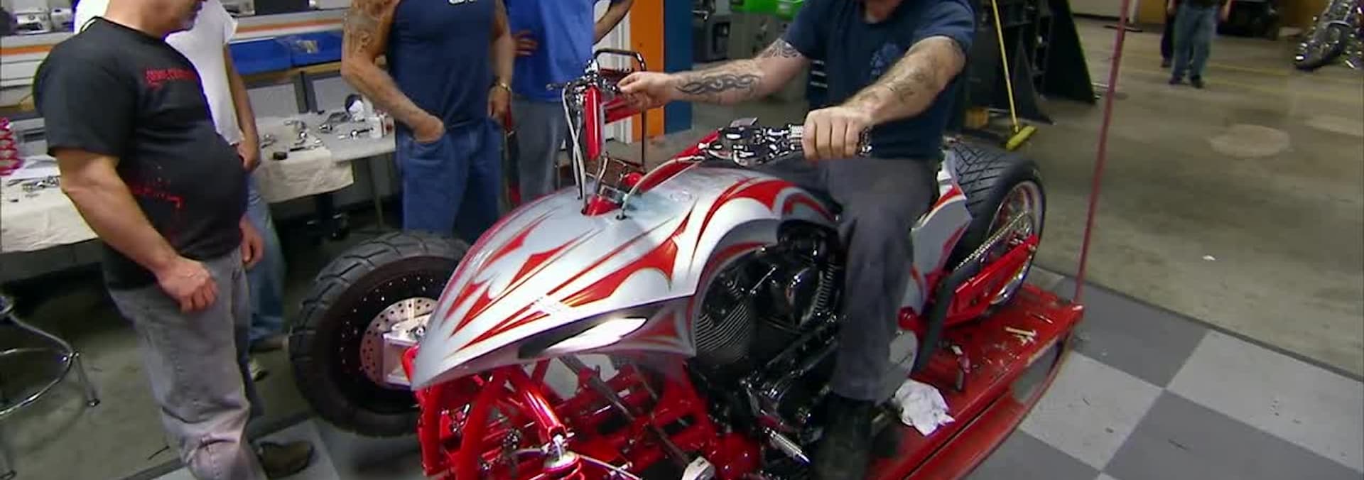 Watch American Chopper S08:E13 - Mikey's Decision - Free TV Shows | Tubi