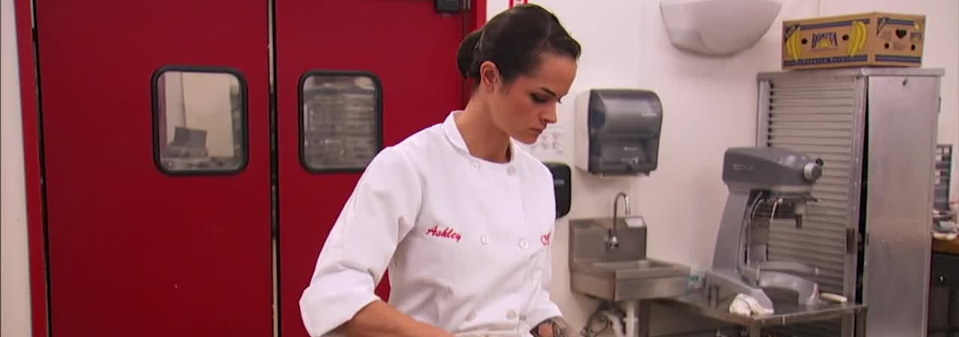 Watch Cake Boss S08:E13 - We Will Survive - Free TV Shows | Tubi