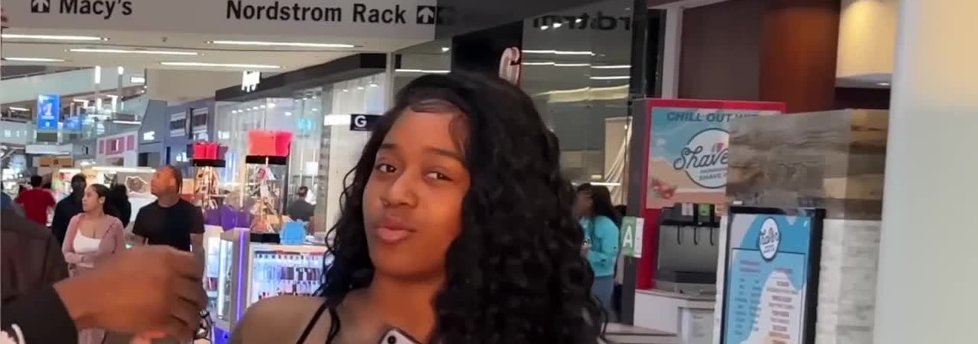 Watch iKnowAyrel S03:E19 - Secrets Between Twins - Free TV Shows | Tubi