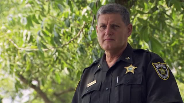 Watch The Devil You Know S02:E08 - Looks Can Kill - Free TV Shows | Tubi