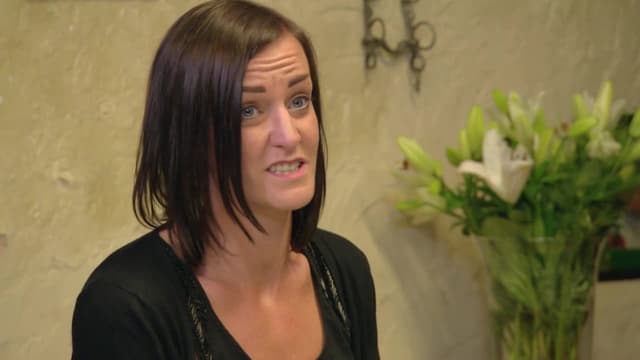 Watch Four in a Bed S09:E20 - Payment Day - Free TV Shows | Tubi