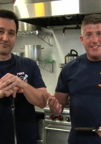 Watch Firehouse Kitchen S05:E06 - FDNY El's Angels - Free TV Shows | Tubi