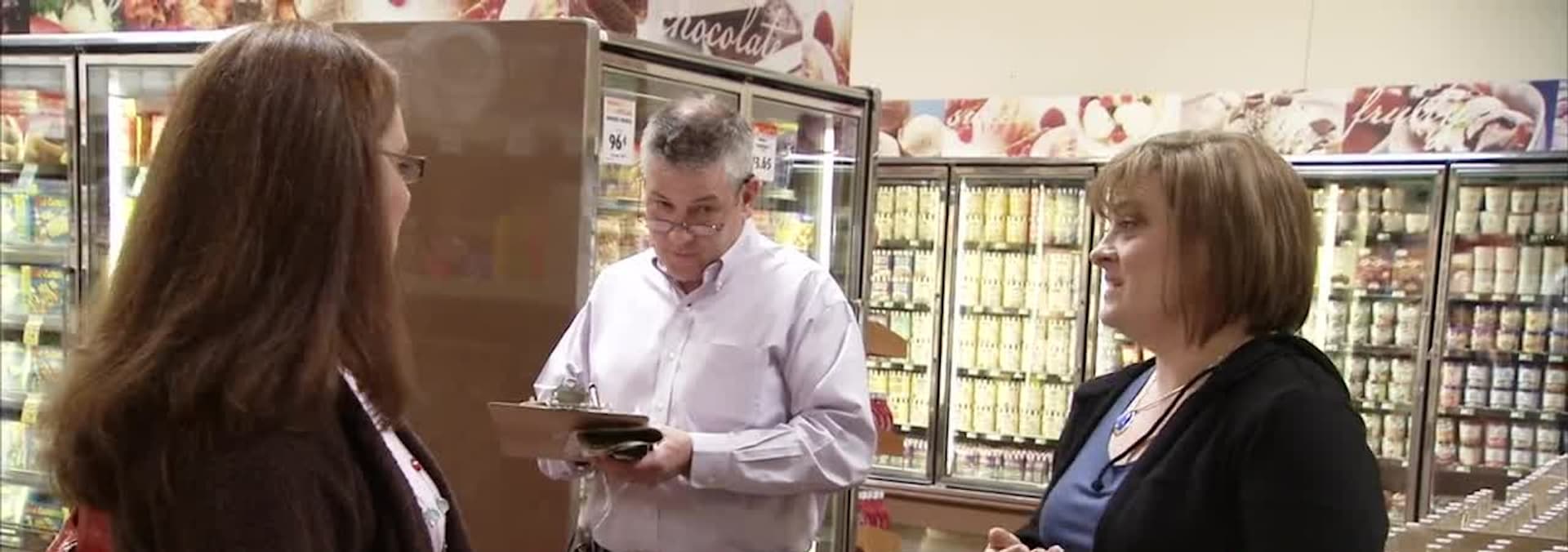 Watch Extreme Couponing S05:E03 - Jen vs. Joni - Free TV Shows | Tubi