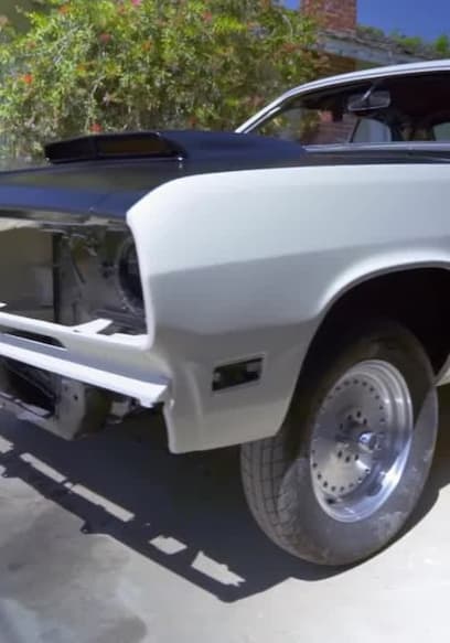 Watch Roadkill Garage S04:E08 - Crop Duster Paint Is Finished - Free TV ...