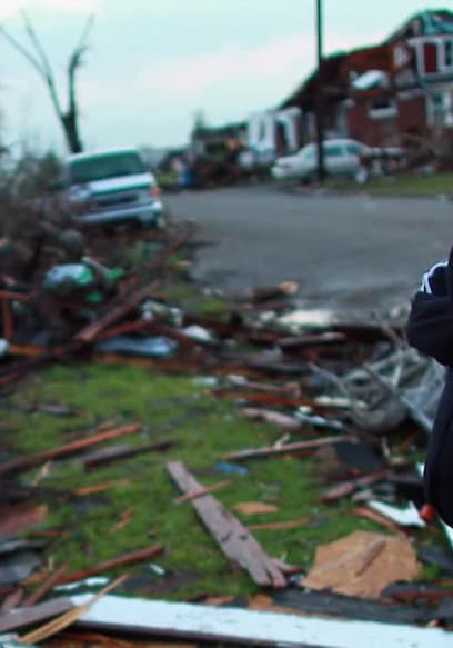 Watch Deadly Disasters S01:E03 - Tornadoes - Free TV Shows | Tubi
