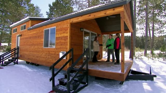 Watch Tiny House Hunters S03:E29 - Aspiring Architect Goes Tiny - Free ...
