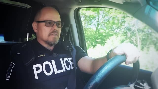 Watch Tribal Police Files S02:E03 - On the Loose - Free TV Shows | Tubi