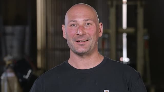 Watch Full Custom Garage S02:E09 - Vintage Motorcyles - Free TV Shows | Tubi