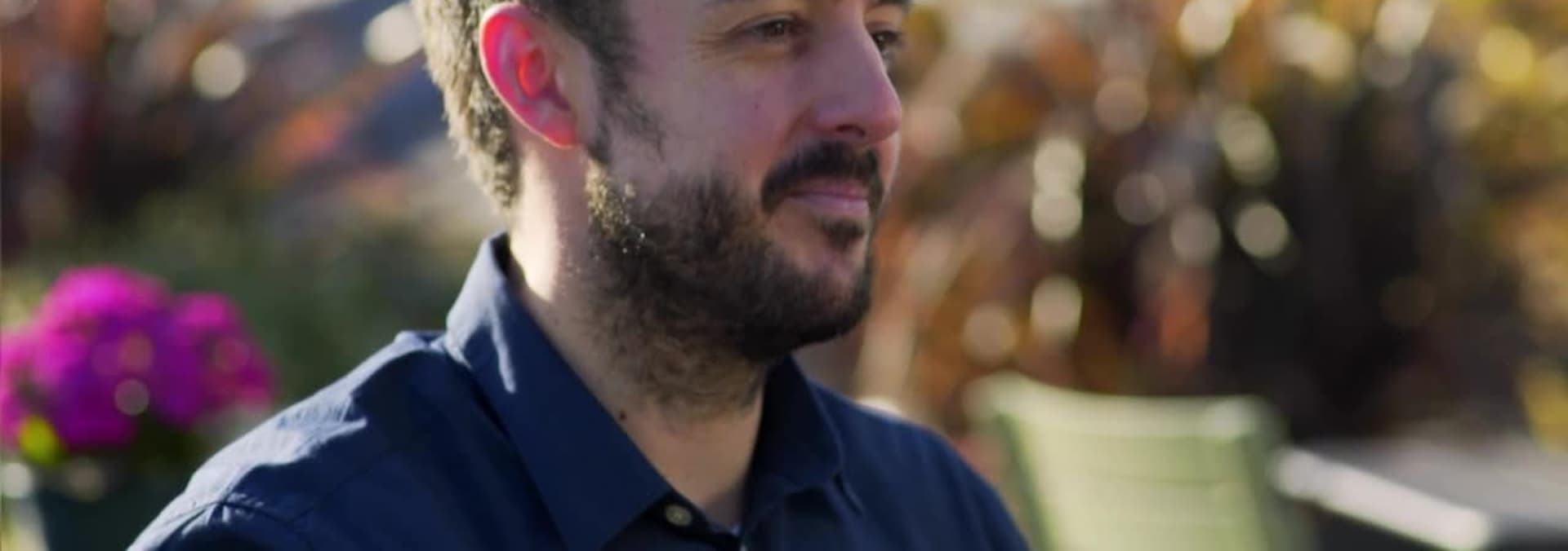 Watch Location, Location, Location S26:E12 - Oxfordshire and Leeds ...