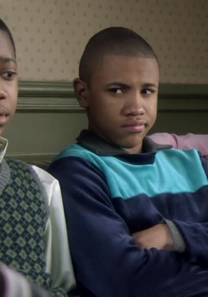 Watch Everybody Hates Chris S03:E10 - Everybody Hates Kwanzaa - Free TV ...