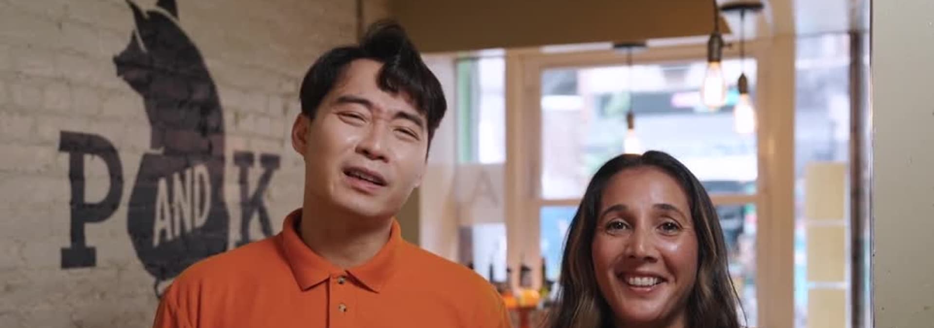 Watch The Uncle Roger Show S04:E05 - Roasting Salt Bae / Uncle Roger ...