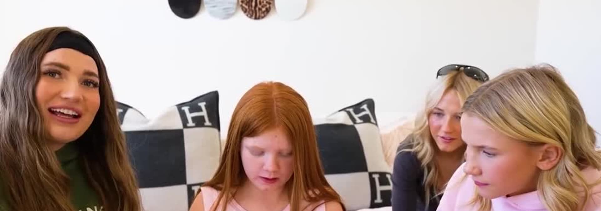 Watch JustKass S02:E01 - I Built My Sister’s Dream Bedroom - Free TV ...