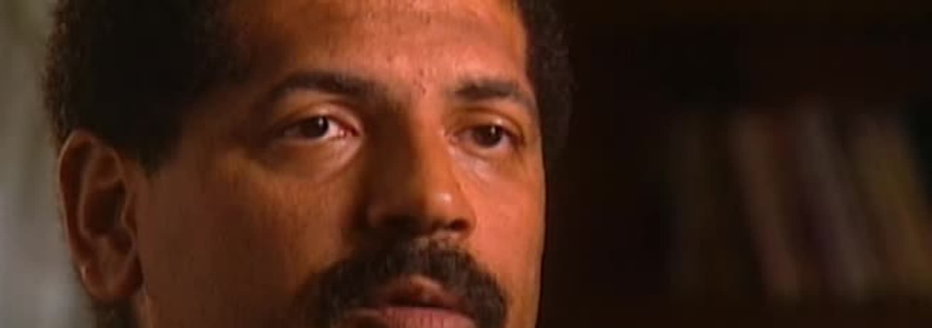 Watch Crímenes Imperfectos (Doblado) S06:E24 - Embolsando a Un Asesino ...