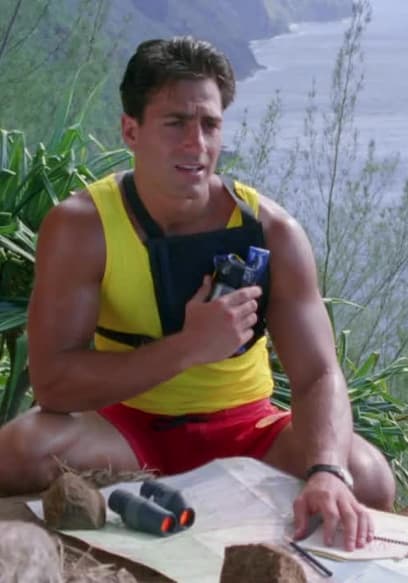 Watch Baywatch S10:E05 - Strike Team - Free TV Shows | Tubi