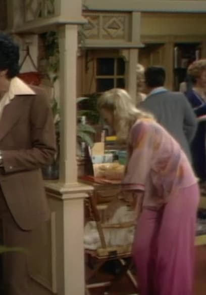 Watch One Day at a Time S03:E11 - Ann's Crisis - Free TV Shows | Tubi