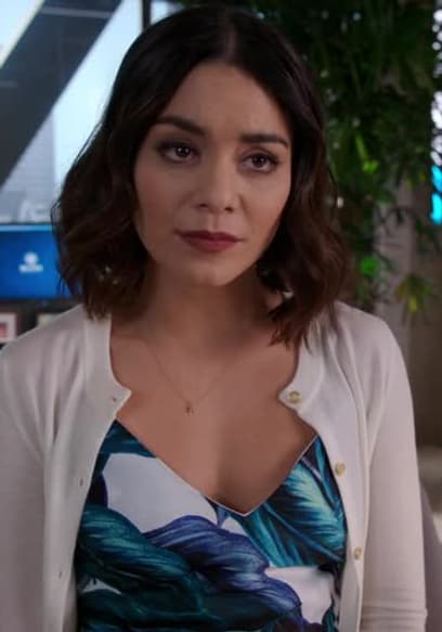 Watch Powerless S01:E09 - Emergency Punch-Up - Free TV Shows | Tubi