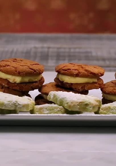 Watch Holiday Baking Championship S03:E02 - Grandma's Turkey Day ...
