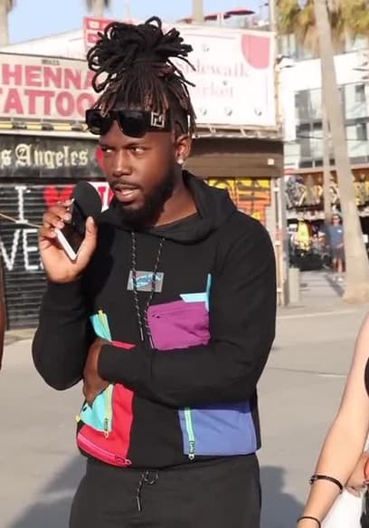 Watch iKnowAyrel S03:E06 - Living a Double Life - Free TV Shows | Tubi