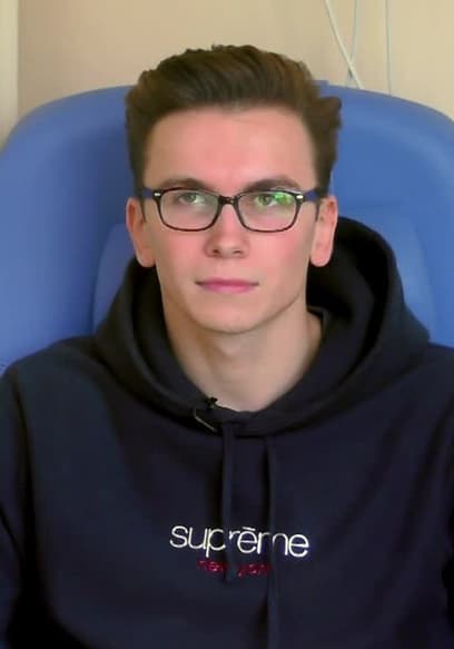 Watch Inside the Operating Theatre S01:E15 - Lyn, Steve, Rhys - Free TV ...