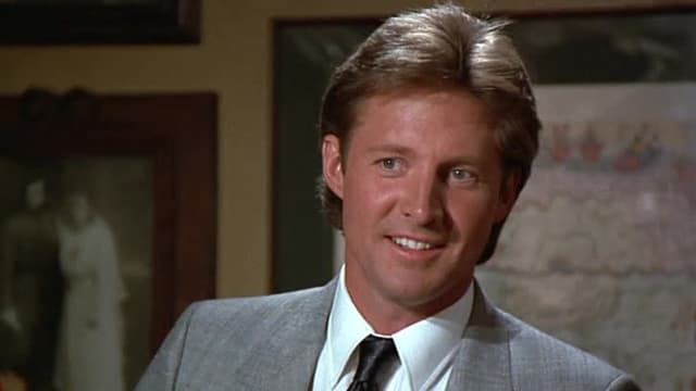 Watch Scarecrow and Mrs. King S04:E05 - It's in the Water - Free TV ...