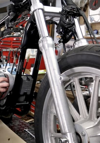 Watch Motorcycle Tech Tips (Vol. 1) S01:E07 - How to Install a SS ...