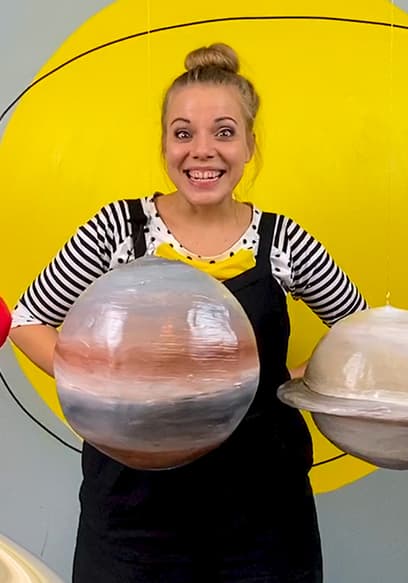 Watch Kylee Makes It S01:E01 - Kylee Makes a Solar System! - Free TV ...
