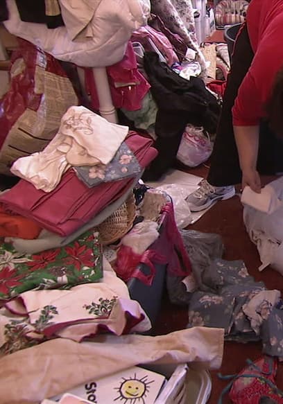 Watch Hoarders S03:E20 - Mary and Mary Ann - Free TV Shows | Tubi