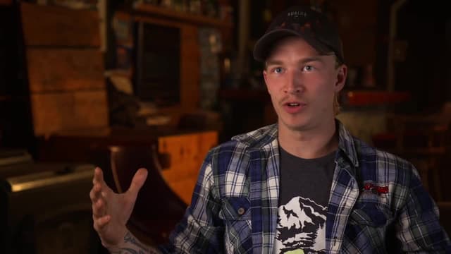 Watch Jade Fever S07:E09 - Father and Sons - Free TV Shows | Tubi