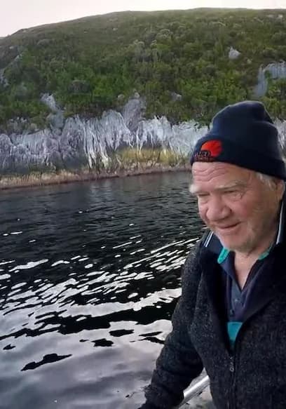 Watch Giant Lobster Hunters S01:E02 - Superstition - Free TV Shows | Tubi