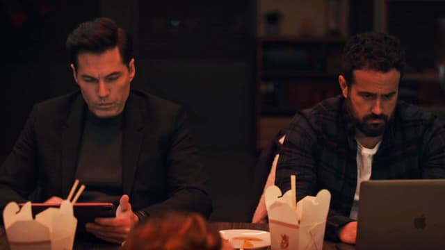 Watch SurrealEstate S01:E01 - Pilot - Free TV Shows | Tubi