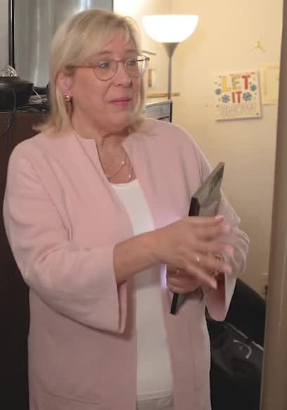 Watch Feng Shui Your Life with Marie Diamond S01:E01 - Wynter's ...