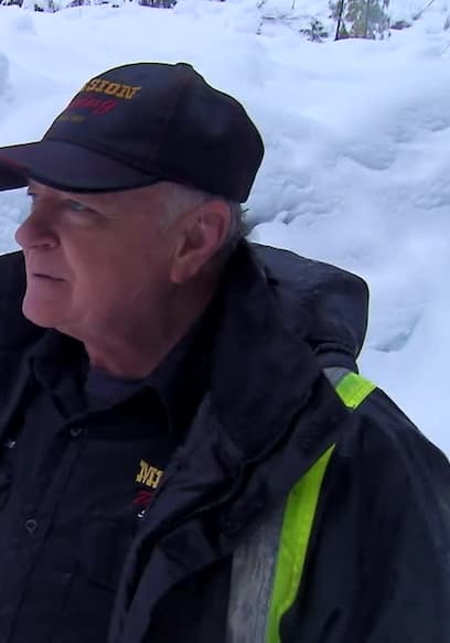 Watch Highway Thru Hell S10:E09 - Redline Warriors - Free TV Shows | Tubi