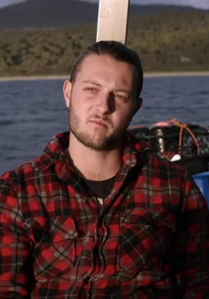 Watch Giant Lobster Hunters S03:E03 - Episode 3 - Free TV Shows | Tubi