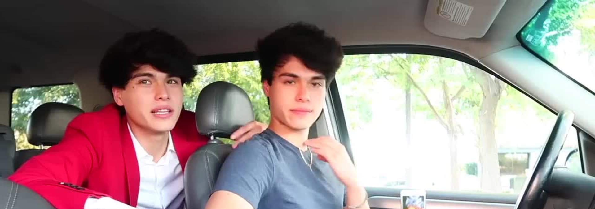 Watch Stokes Twins S05:E06 - Twin Swap Drive-Thru Prank / 24-Hour ...